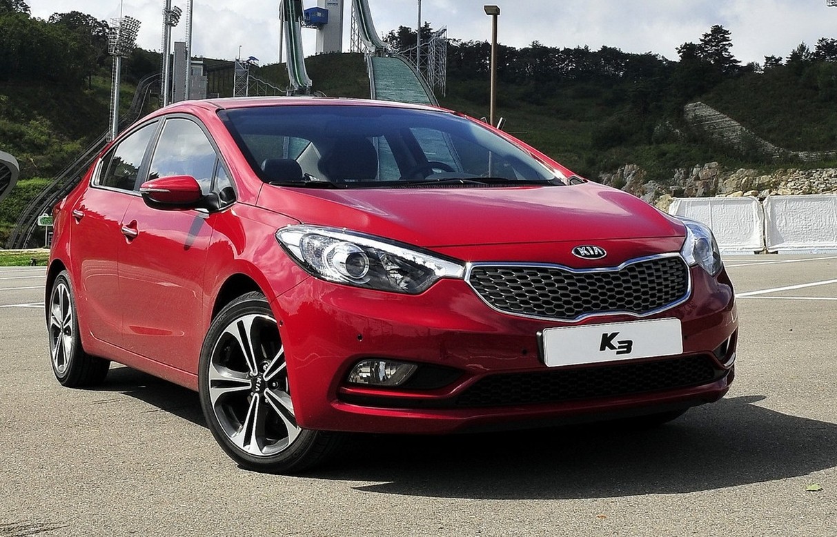 Kia K3 có giá từ 628 triệu đồng tại Việt Nam