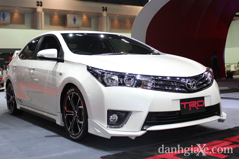 Hình ảnh chi tiết Toyota Corolla Altis 2014 với gói phụ kiện TRD