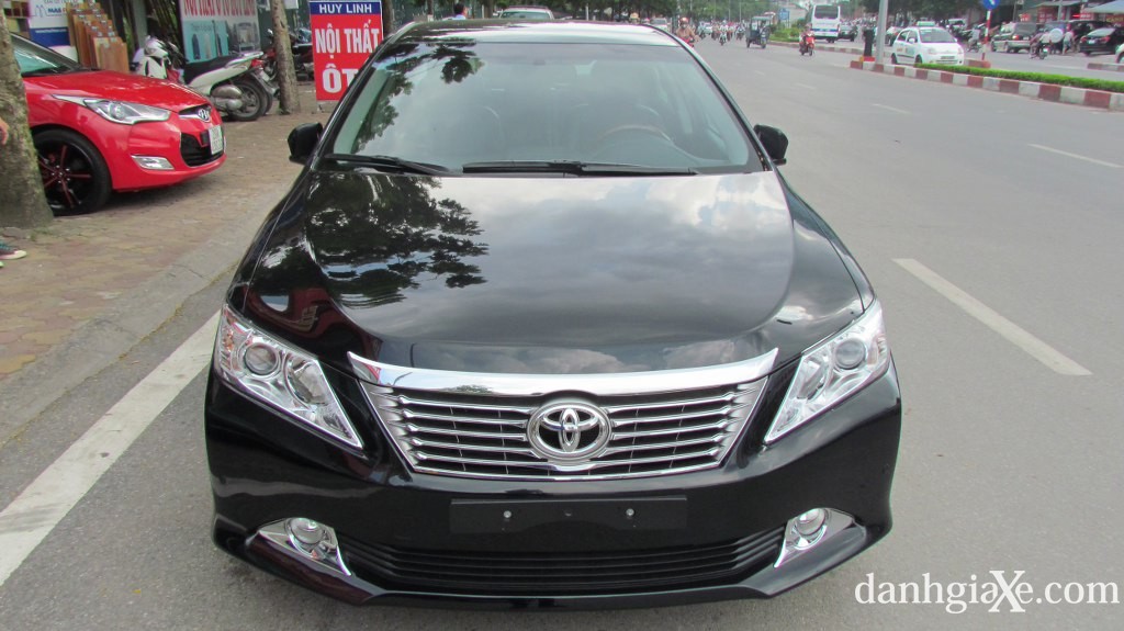 Toyota Camry 2.5Q 2014