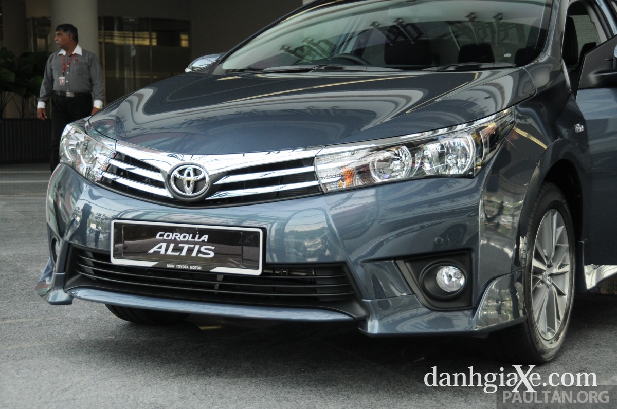 Toyota Altis 2.0V 2014