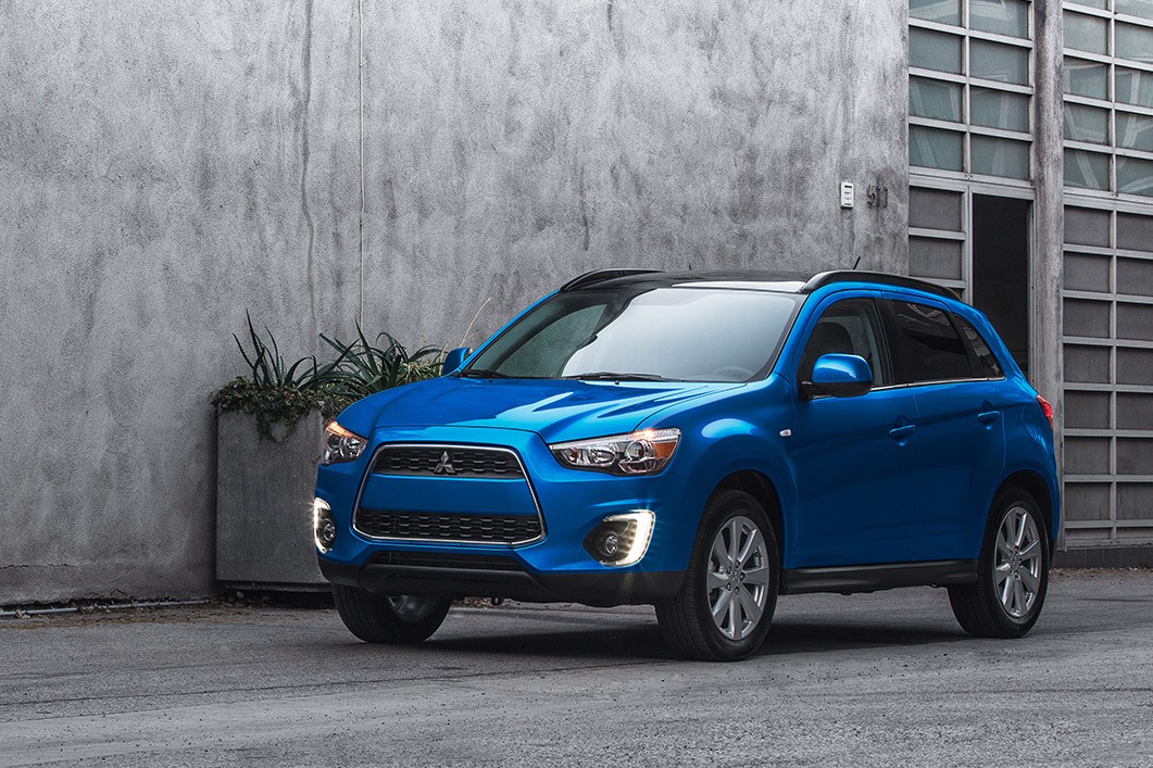 OUTLANDER SPORT model 2015 - (nhập khẩu Nhật Bản) chính thức có mặt vào ...