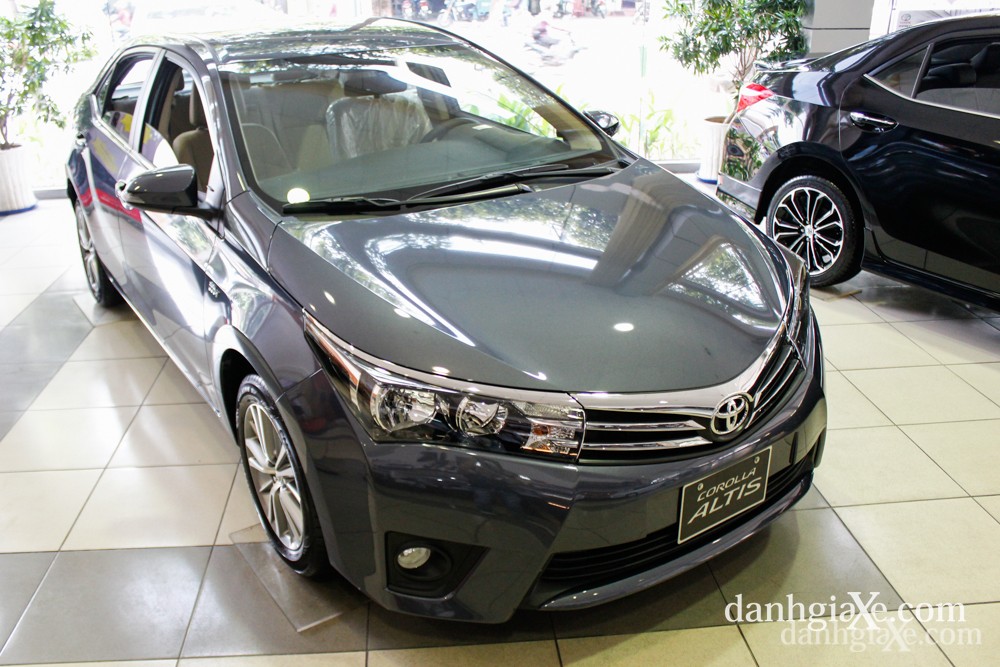 Toyota Altis 1.8G CVT 2015