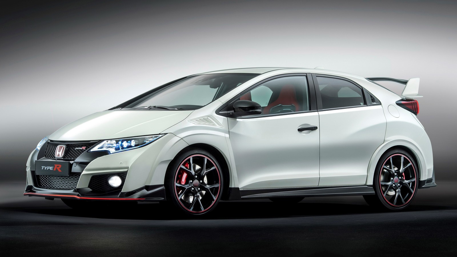 Honda giới thiệu Civic Type R - thể thao, mạnh mẽ và năng động hơn