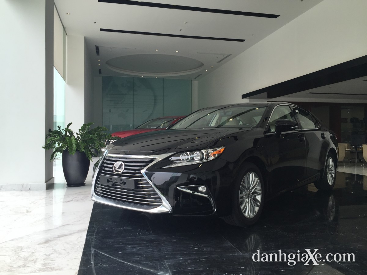 Lexus ES 350 2016