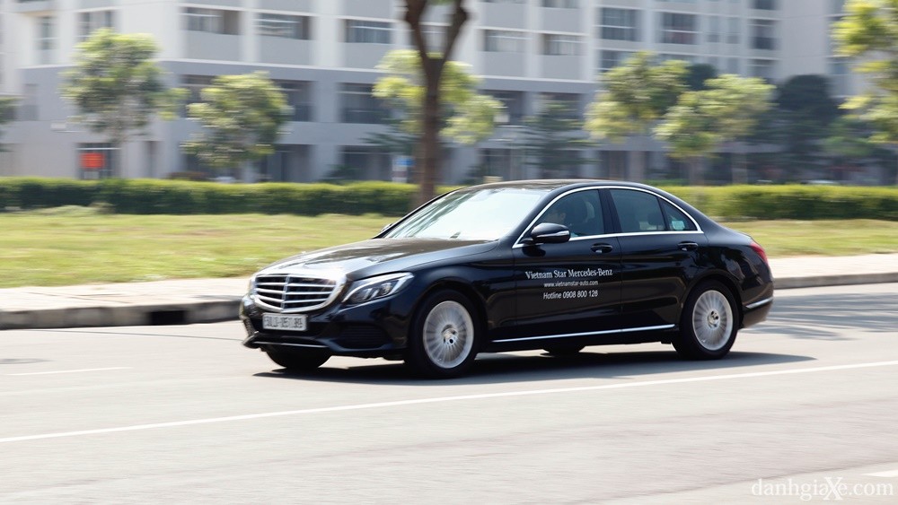 Đánh giá xe Mercedes-Benz C-Class 2015