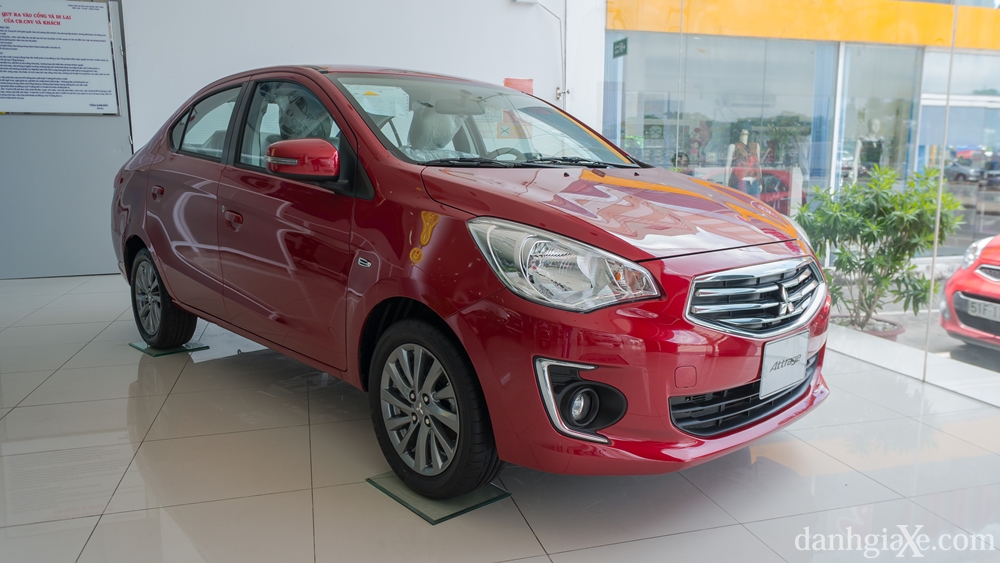 Đánh giá xe Mitsubishi Attrage 2016